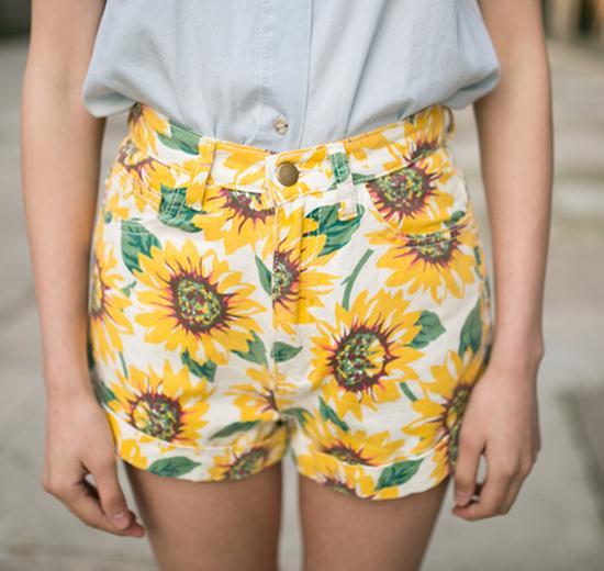 Cute Sun Flower Shorts on Luulla